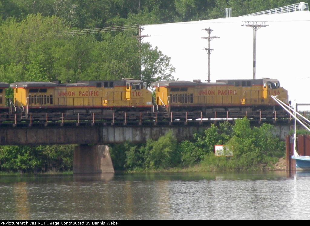 UP 7196, CP's Tomah Sub.